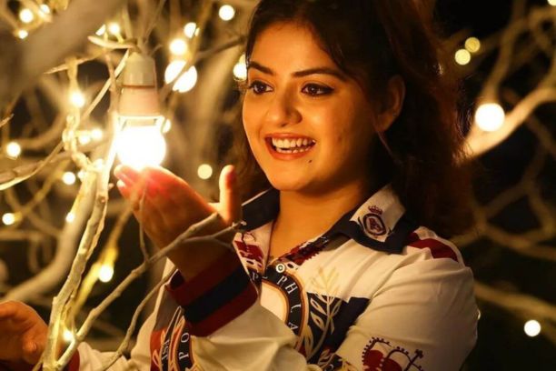 Who is Shreya Tyagi : Bye 2 actress Bio,Webseries & Age